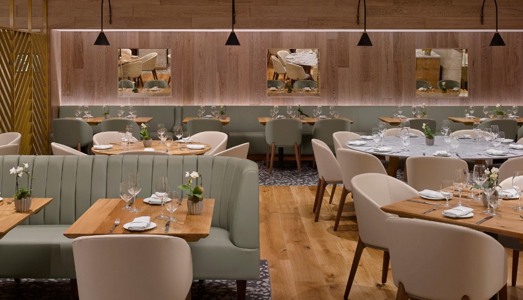 Technology in Dining: How Tech is Transforming Restaurants